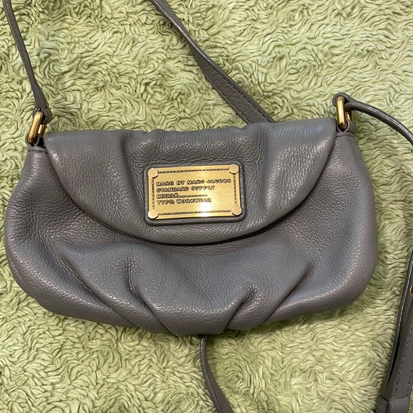 Marc Jacobs | Bags | Marc Jacobs Cross Body Dark Gray Leather | Poshmark